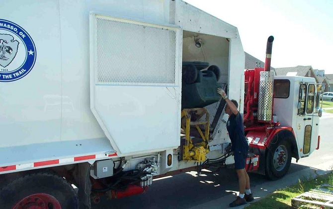 The Evolution of 21st Century Garbage Trucks - Big Ben